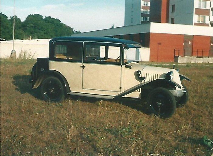 Tatra 12 limousine